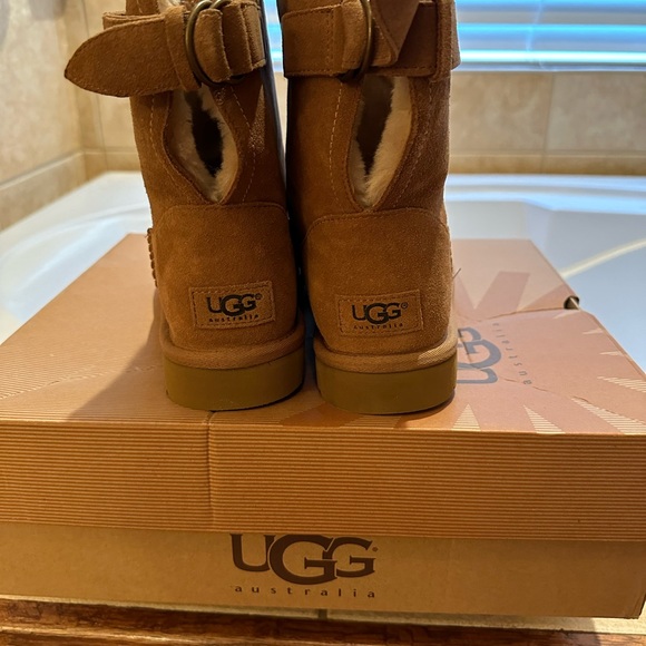 UGG | Shoes | Uggs Remora Buckle Australian Boots Size 9 | Poshmark